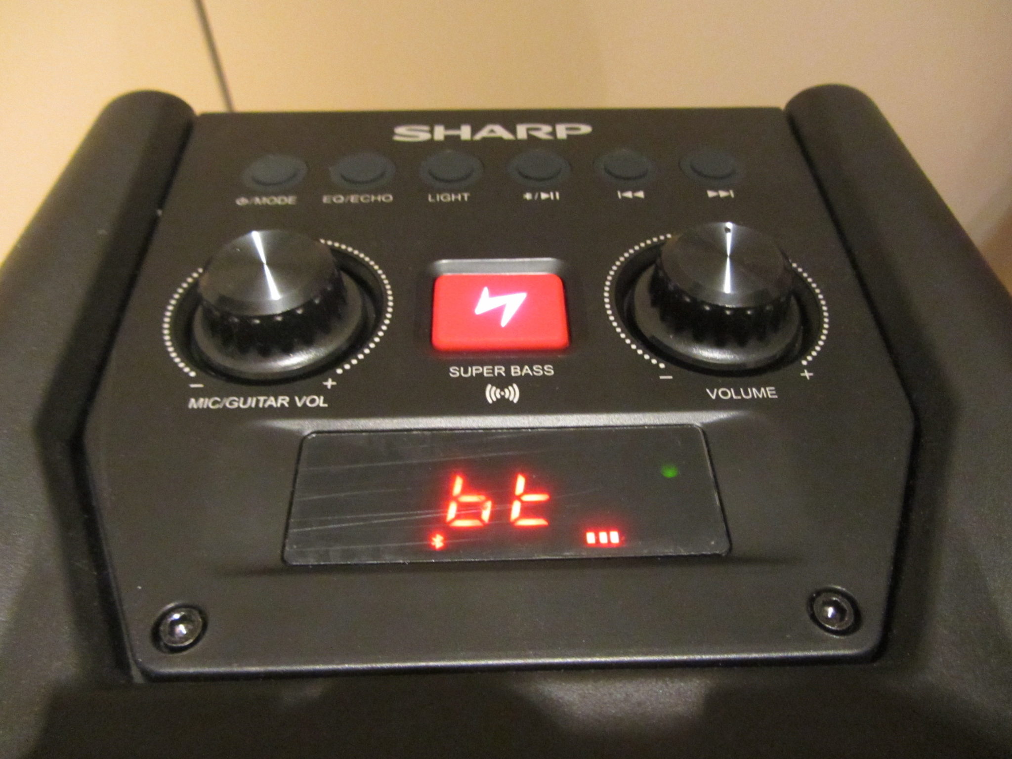 Recensione Sharp Partybox PS-929, l'altoparlante portatile per feste ad ...