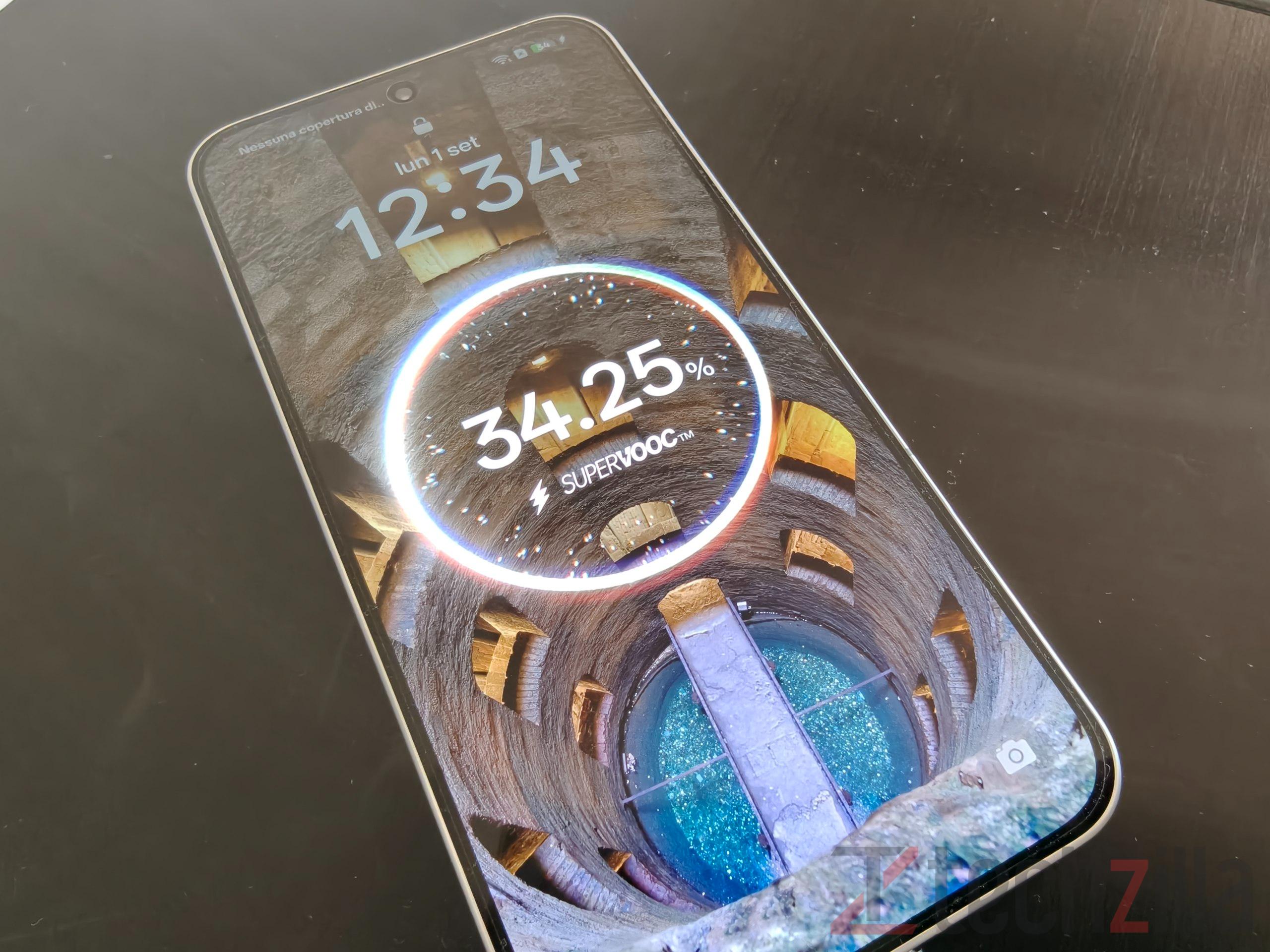 Recensione OPPO Reno 14 5G: triplo flash, compatto e con una super batteria! • Techzilla