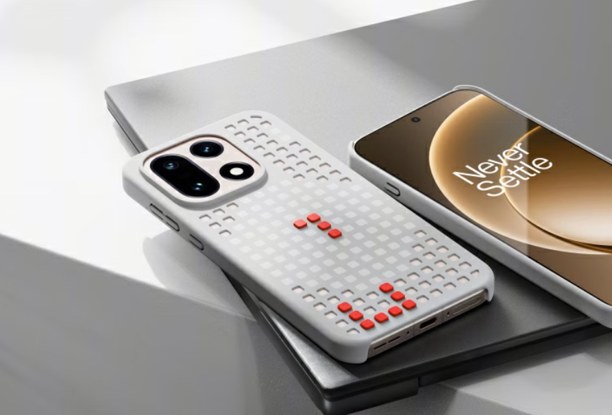 OnePlus 15 è ufficiale: Snap 8 Elite Gen 5, display a 165Hz e il nuovo ...