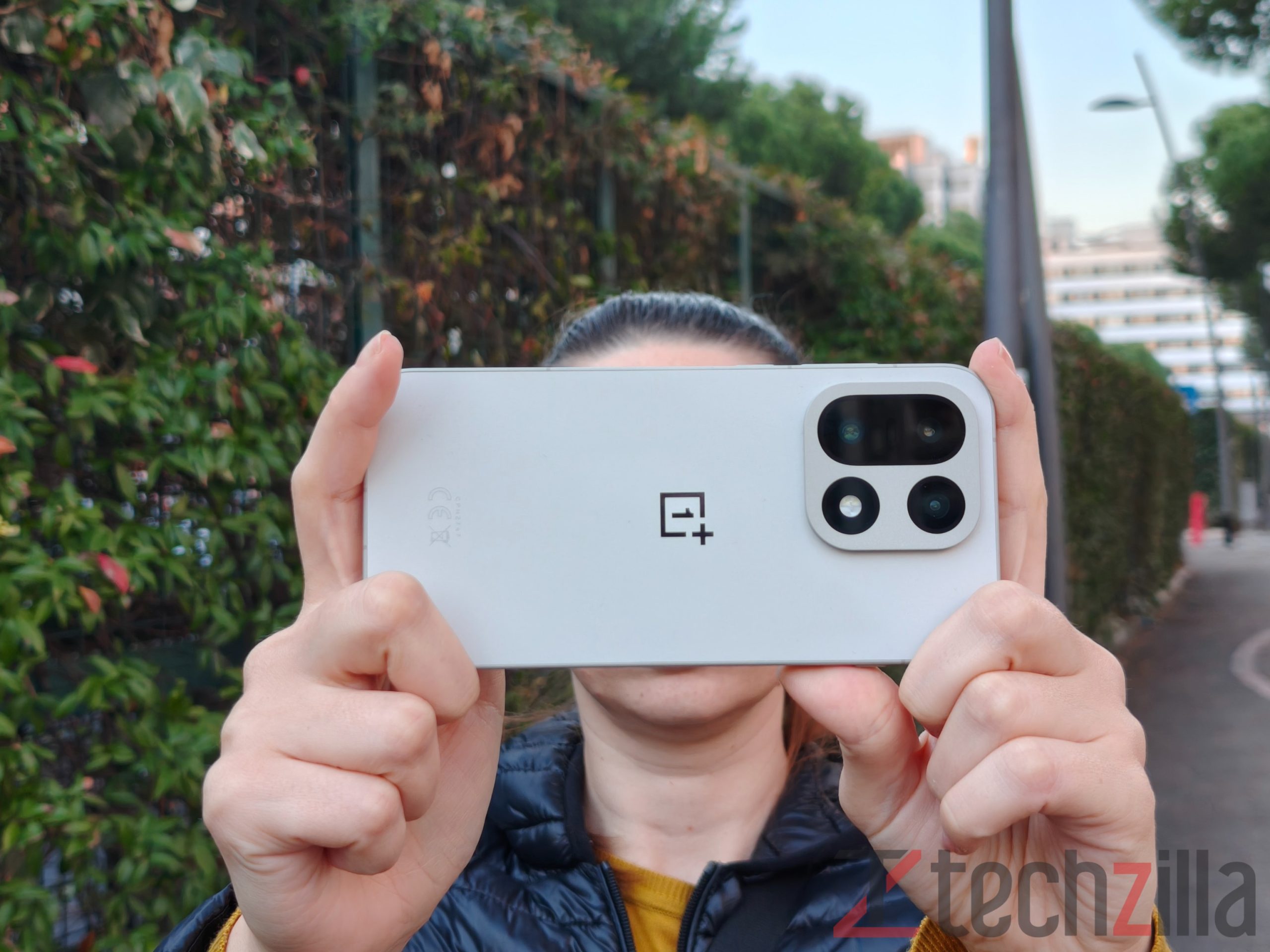 Recensione OnePlus 15: autonomia e fluidità da record, ma con qualche compromesso • Techzilla