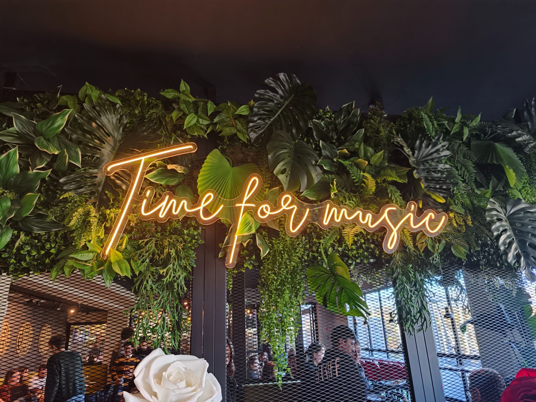 Recensione OPPO Find X9: un piccolo flagship dall'autonomia incredibile • Techzilla