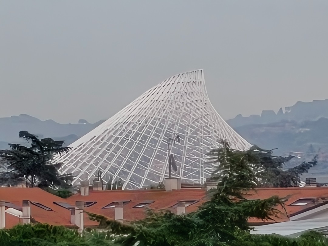 Recensione OnePlus 15: autonomia e fluidità da record, ma con qualche compromesso • Techzilla